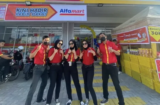 50 Daftar Kisaran Gaji Karyawan Alfamart & Tips Naik Gajinya!