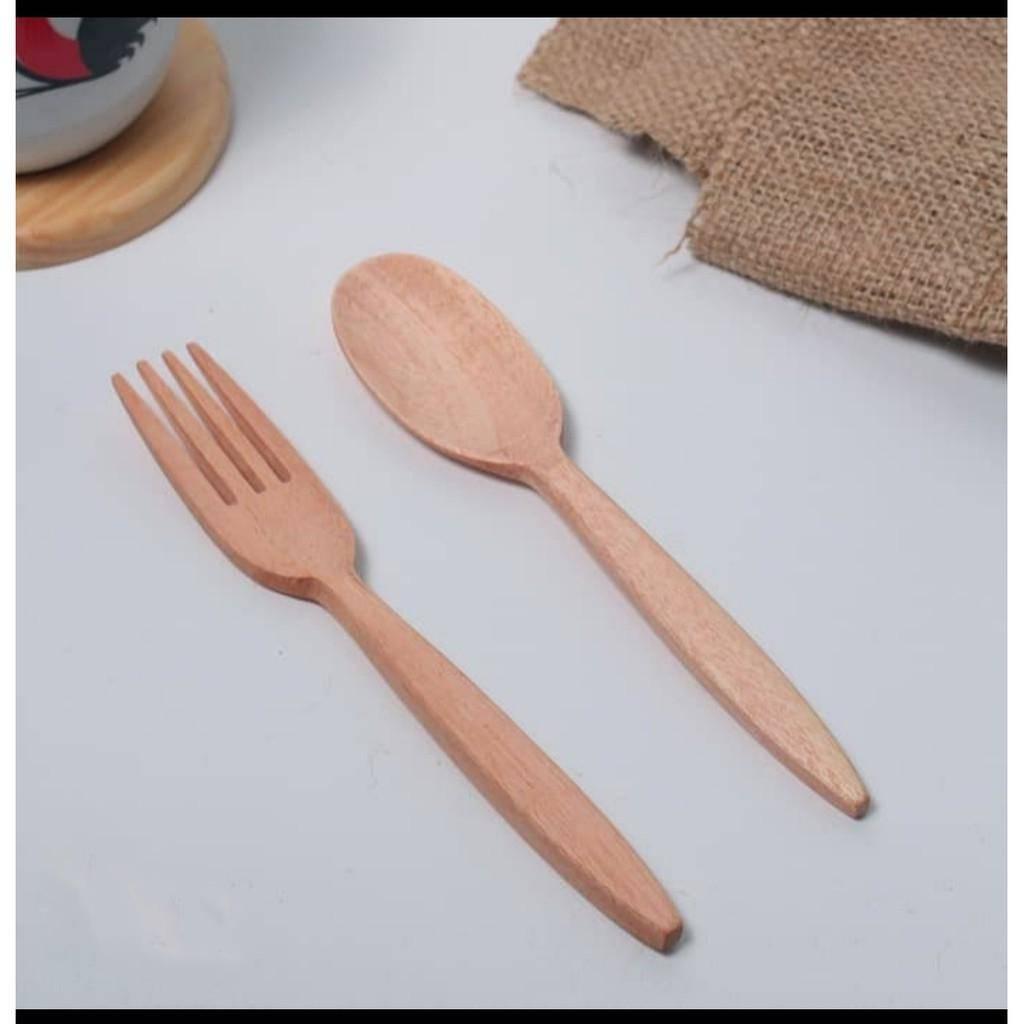 Jember Oriental Kreasi - Sendok Garpu Kayu Mahoni 17 cm Kayu - off